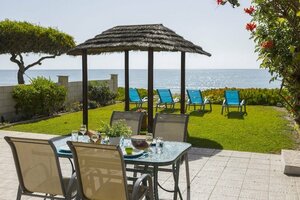 Meneou Beachfront Villa 5 (Famagusta District, Leoforos Kappari), otel  Larnaka İlçesi'nden