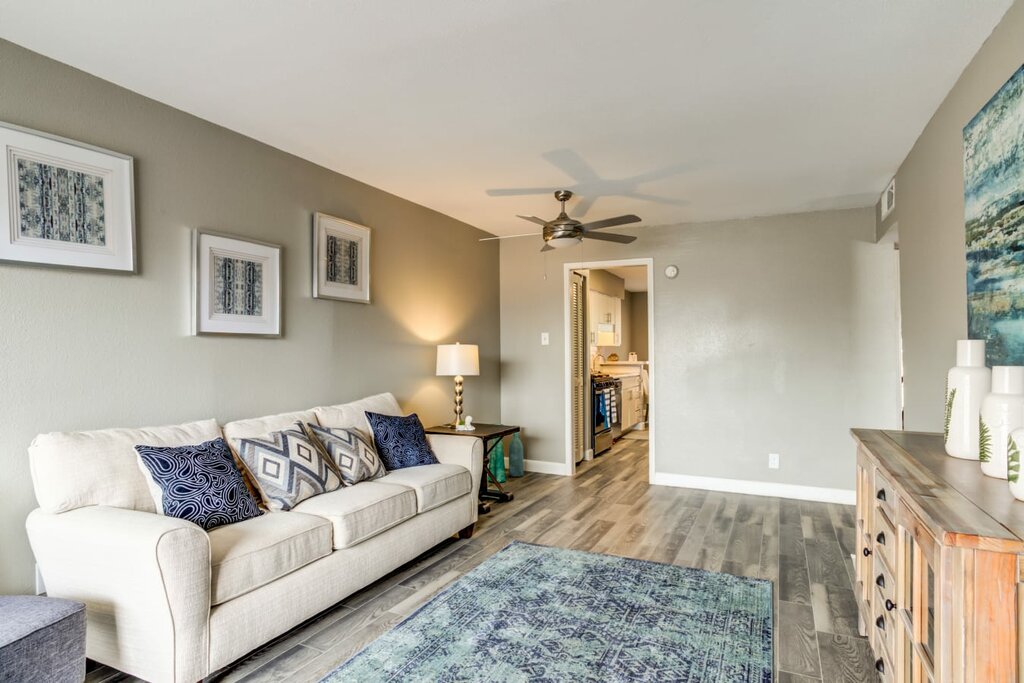 Emlak ofisi The Life at Bay Pointe, Texas, foto