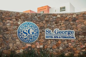 Saint George Hotel SPA & Temazcal (Aguascalientes, Media Luna), otel  Queretaro Eyaleti'nden