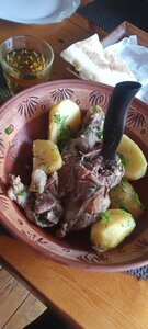 Tau El (ulitsa Tauluyeva No:174, selo Verkhnyaya Balkariya), kafe  Kabardino‑Balkarya'dan