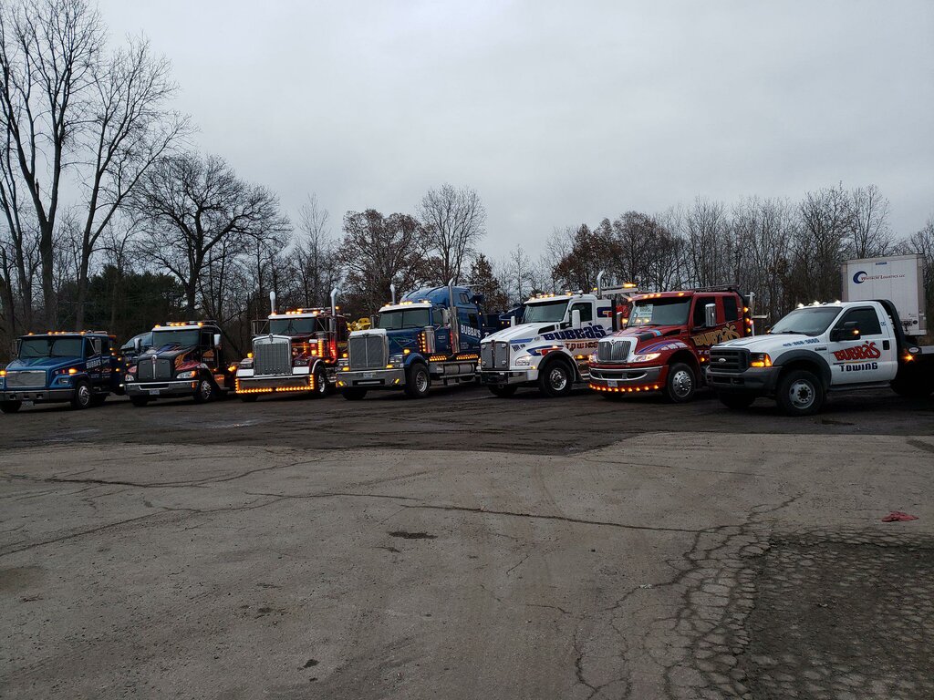 Toplu taşıma yönetimi ve bakımı Bubba's Heavy Duty Towing & Truck Repair, Ohio Eyaleti, foto