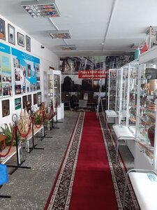 Историко-краеведческий Музей Поселка Хандыга (ulitsa Geologa Kudryavogo No:36, Settlement of Khandyga), müzeler ve sanat galerileri  Saha Cumhuriyeti'nden (Yakutistan'dan)