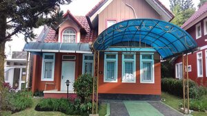 Kota Bunga N (Jalan Cipanas), otel