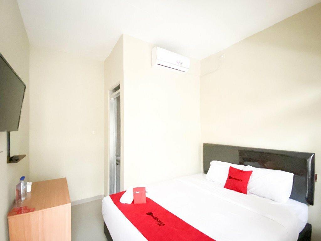 Otel RedDoorz @ Simpang Borobudur, Malang, foto