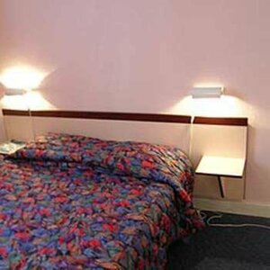 Abricotel (Rue Lally Tollendal No:15, 19e Arrondissement), otel  Paris'ten