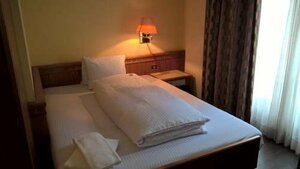 Hotel Faido (Ticino, Distretto di Leventina, Piazza Stefano Franscini, 8), otel  Ticino'dan