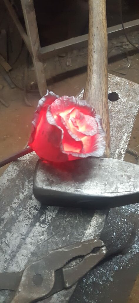 Demirdökümcüler Молот и наковальня, Puşkino, foto