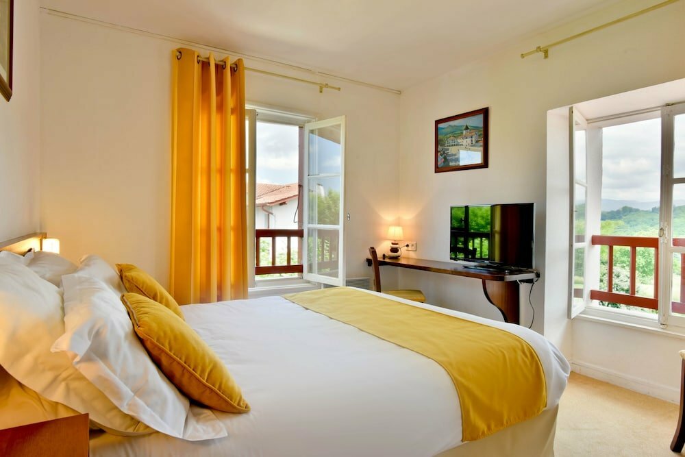 Otel Hotel Restaurant Baratxartea, , foto