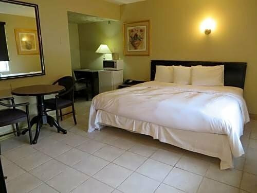 Otel ICheckINN Motel, Windsor, foto