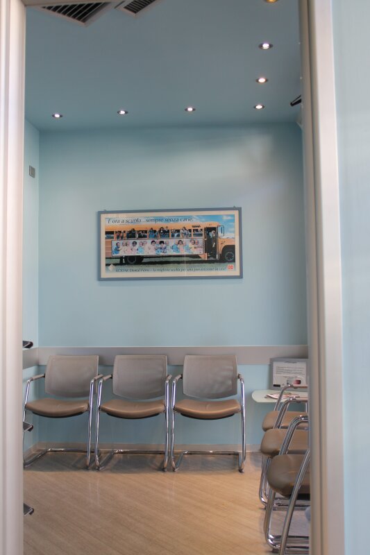 Özel ağız ve diş sağlığı klinikleri ve muayenehaneleri Buzzella Centro Dentale, Lombardiya, foto