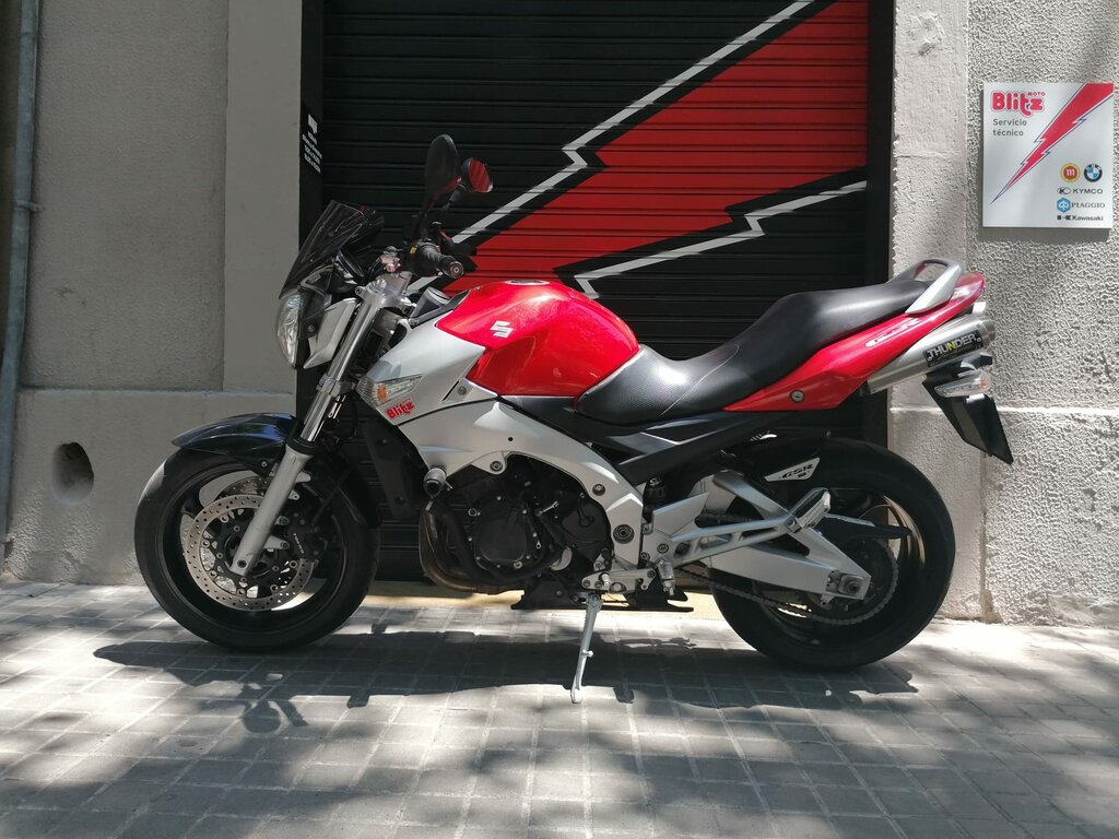 Motosiklet yedek parçaları Moto Blitz, Barselona, foto