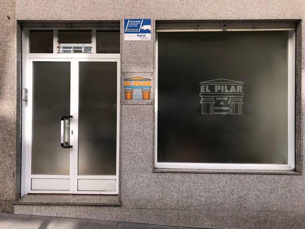 Özel ağız ve diş sağlığı klinikleri ve muayenehaneleri Centro De Prótesis Dentales El Pilar, Vigo, foto