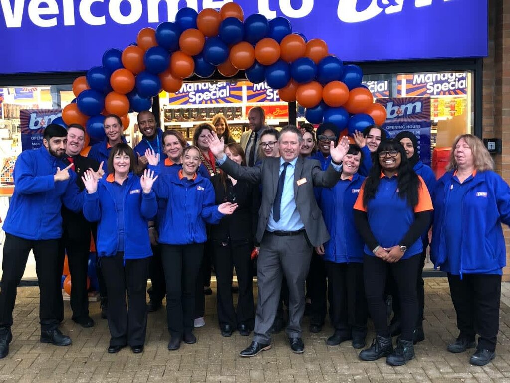 i̇ndirim ve fırsat sistemleri B&m Store, İngiltere, foto