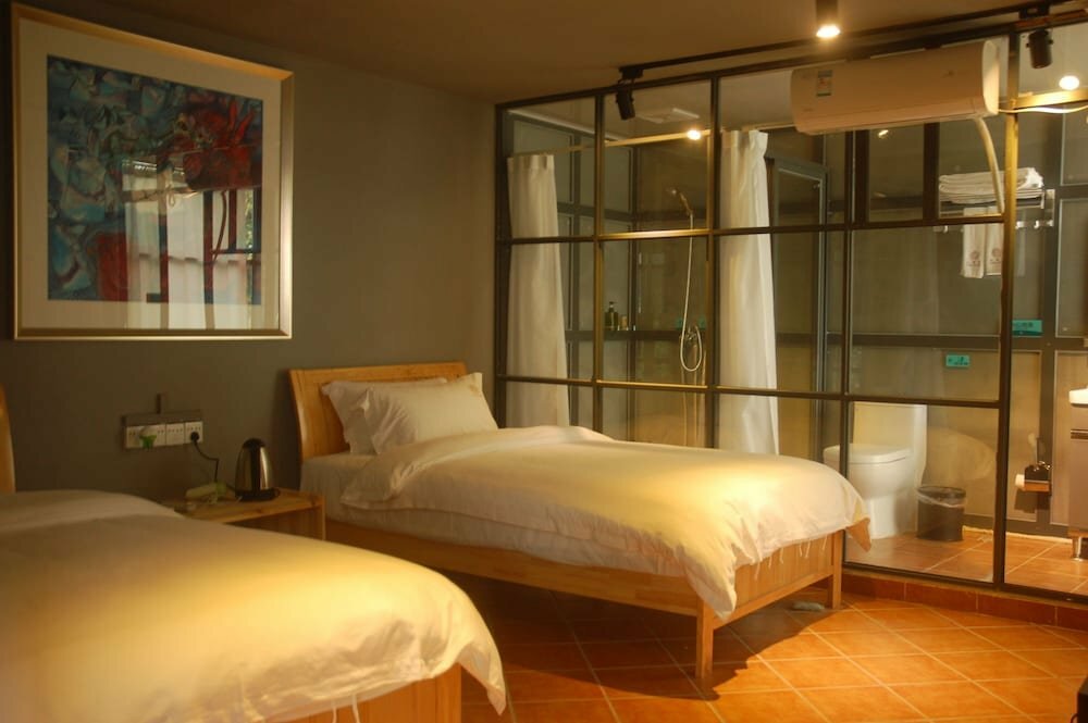 Otel Lotus Bloom Youth Hostel, Guilin, foto