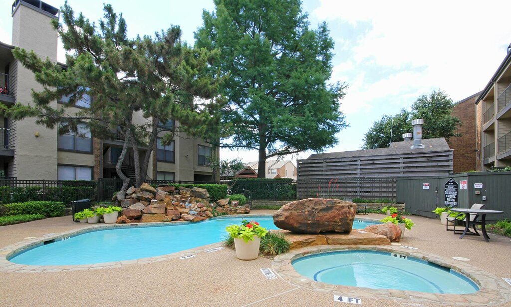 Emlak ofisi The Glen at Highpoint, Dallas, foto