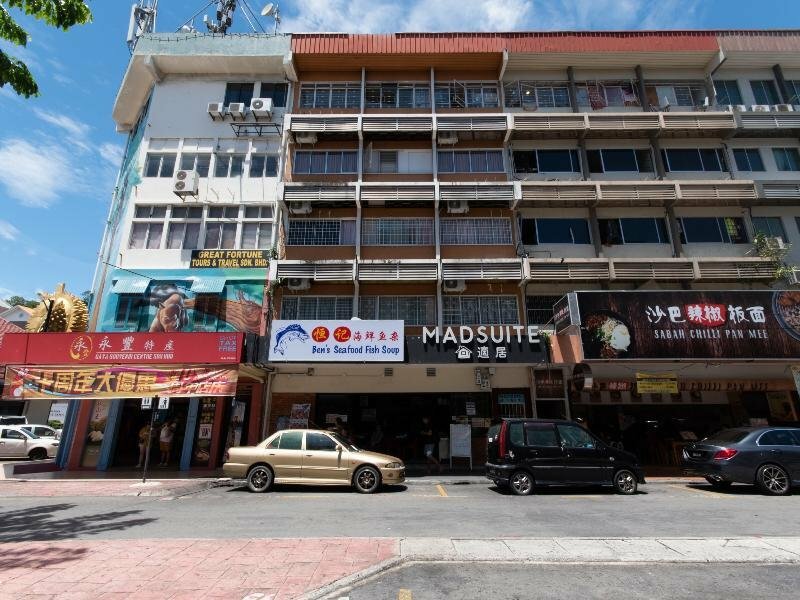 Otel Oyo 43993 Madsuite, Kota Kinabalu, foto