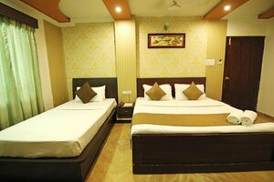 Florence Continental hotel (State of Rajasthan, City of Udaipur), otel  Udajpur'dan