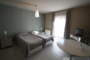 Rockers Inn (Caraș-Severin), otel  Caraş‑Severin'den