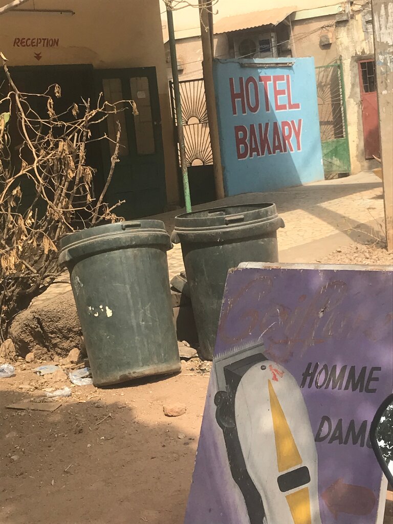 ATM'ler Hotel bakary, Bouake, foto