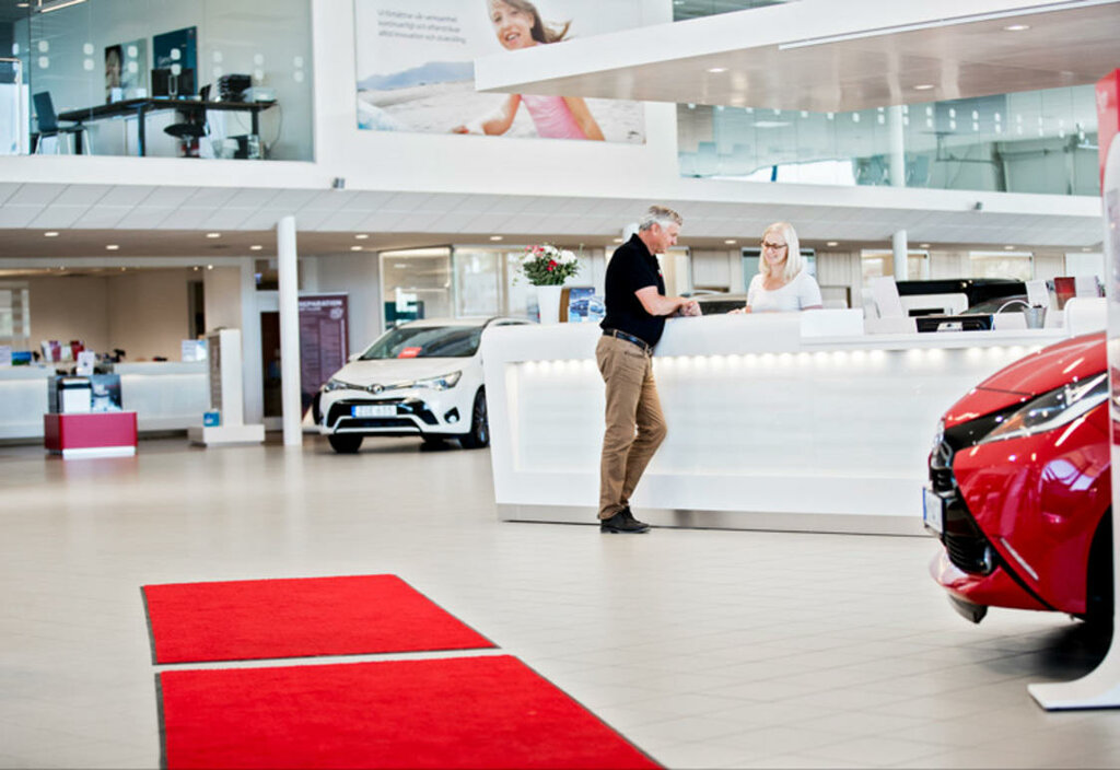 Otomobil satış galerileri Toyota Örebro, Örebro, foto