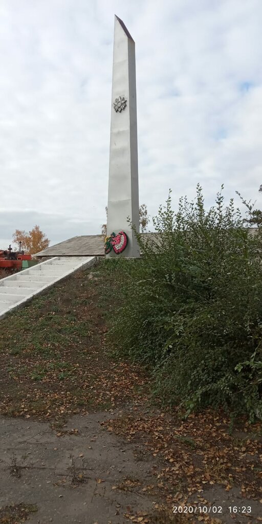 Anıt, heykel Воинам, погибшим в годы Великой Отечественной войны, Altayski krayı, foto