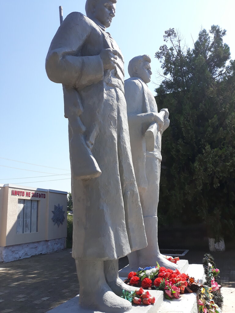 Anıt, heykel Землякам, павшим в годы Великой Отечественной войны, Krasnodarski krayı, foto