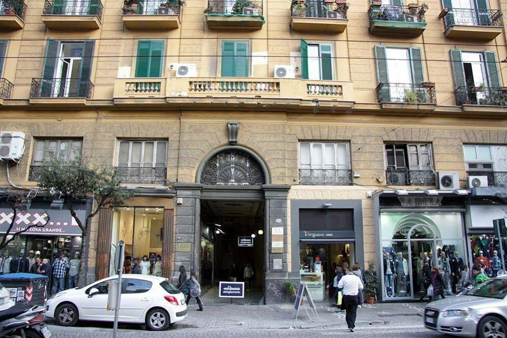 Otel Viaggio a Napoli B&b, Napoli, foto