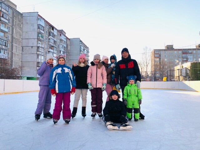 Buz pateni pistleri Ice rink, Perm, foto
