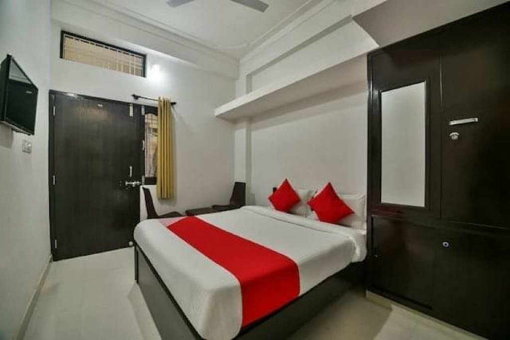 Otel Capital O 82629 Hotel Prithvi Lok, Udajpur, foto