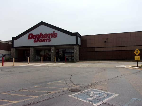 Spor giyim ve ayakkabı Dunham's Sports, Ft Wayne, foto