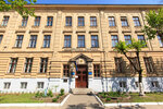 Львовская академическая гимназия при Национальном университете Львовская Политехника (вулиця Степана Бандери No:14), fen lisesi, sosyal bilimler lisesi  Lviv'den