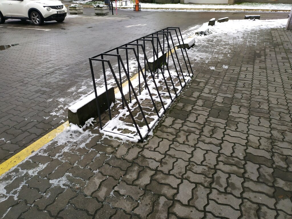 Bisiklet park yerleri Bicycle parking, Kaliningrad, foto
