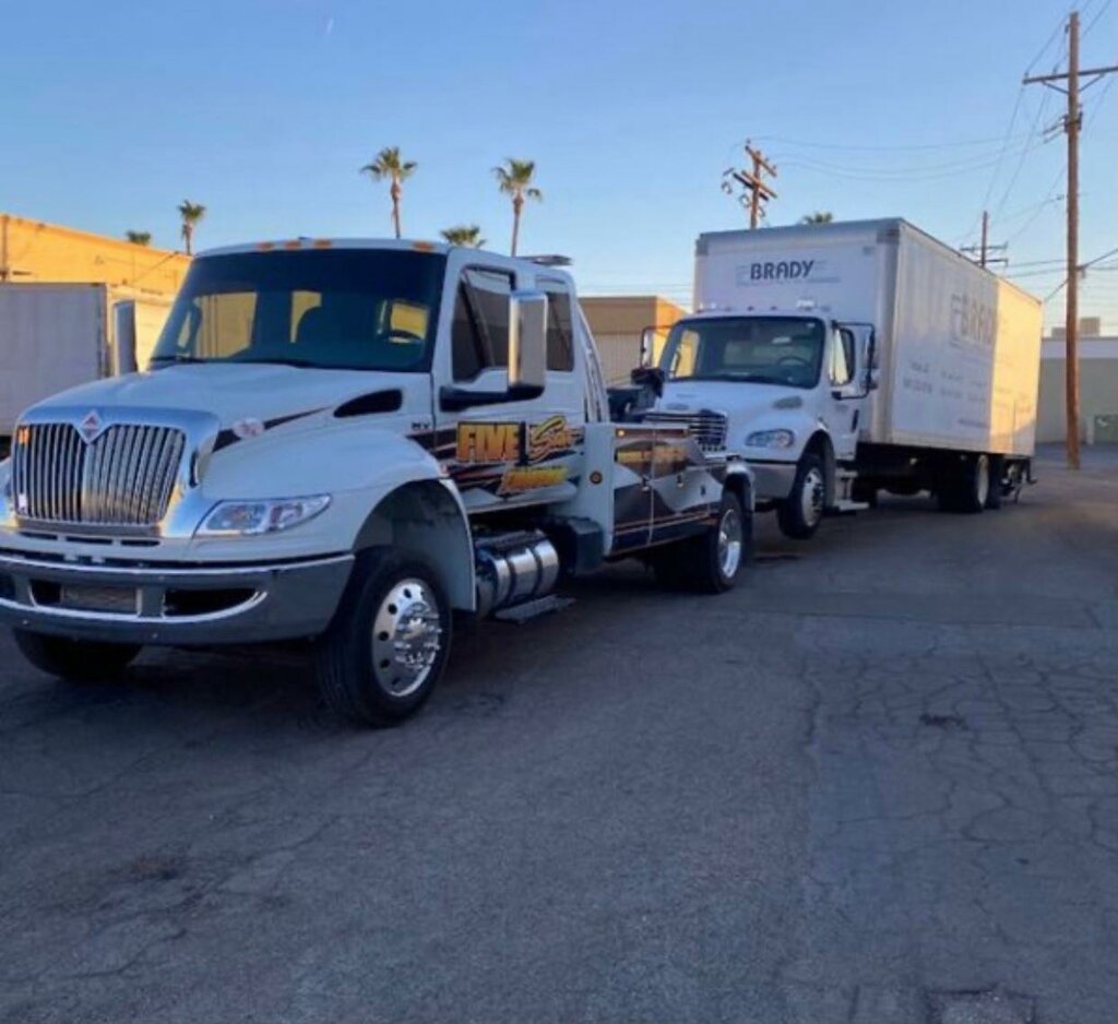 Çekici hizmeti Five Star Towing, Arizona Eyaleti, foto