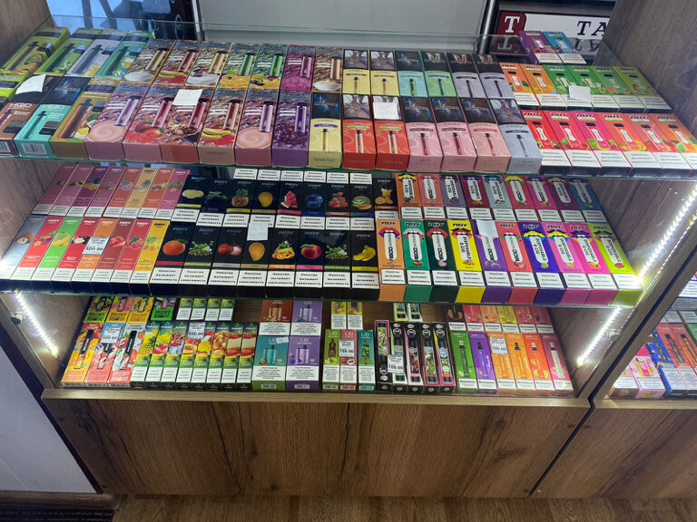 Tütün, sigara mağazaları Tobacco two brothers, Otradnoe, foto