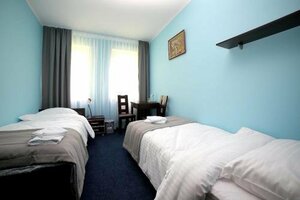 Zajazd Monki (Ulica Sportowa 1,19-100 Mońki,), otel  Monki'den
