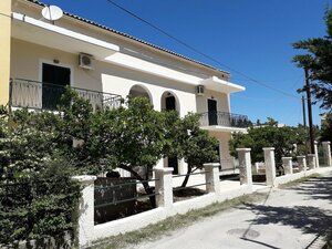 Katerina Apartments (Ionian Islands, Anaharavi), otel  İyonya Adaları'ndan