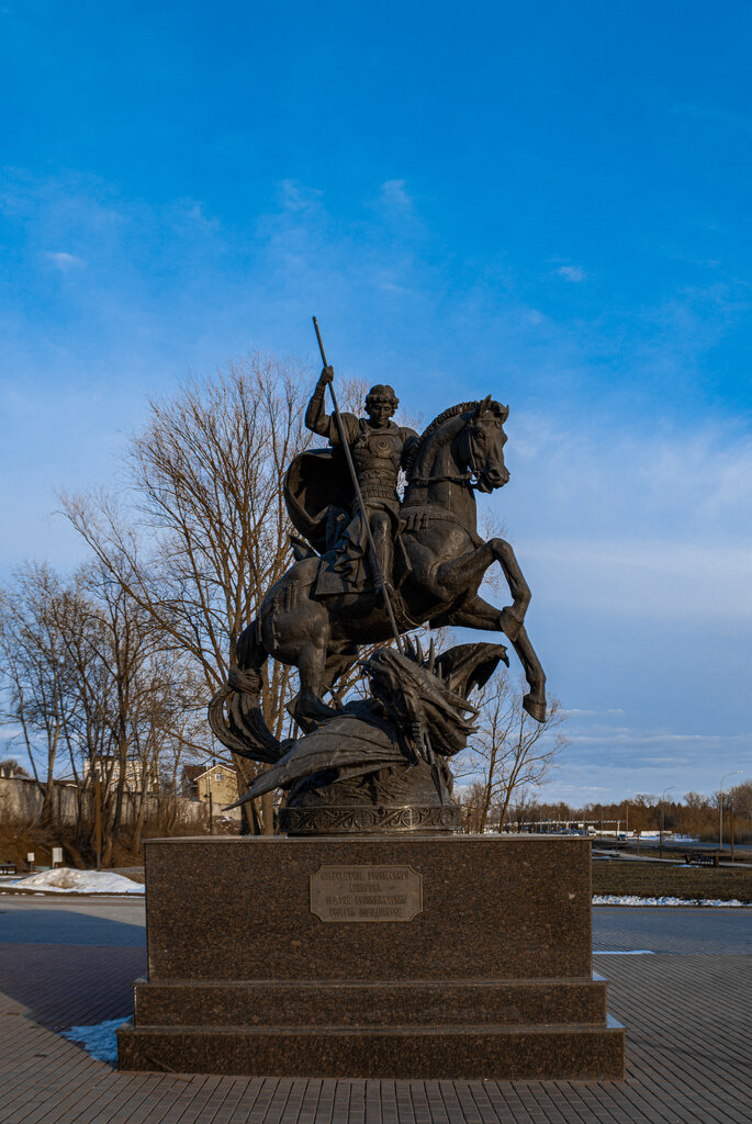 Anıt, heykel Георгий Победоносец, Bor, foto