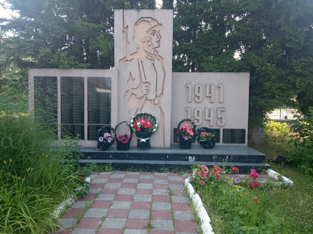 Anıt, heykel Погибшим в Великой Отечественной войне 1941-1945 гг., Tümen (Tiumenskaya) oblastı, foto