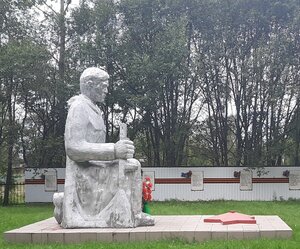 Воинам, погибшим в годы Великой Отечественной войны, 1941-1945 гг. (Krasnoyarsk Territory, Ermakovskiy District, posyolok Oyskiy, ulitsa Mira), anıt, heykel  Krasnoyarski krayından