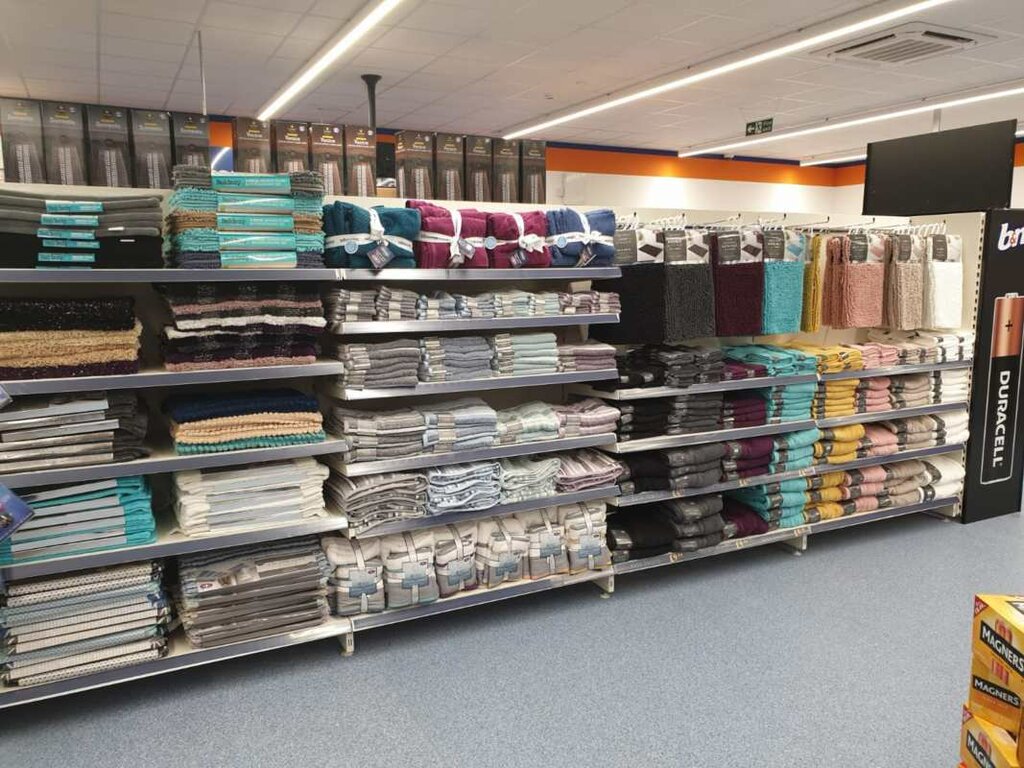 Şans oyunları B&m Store, İngiltere, foto