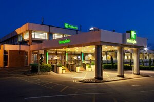 Holiday Inn Maidenhead Windsor (England, Royal County of Berkshire, Royal Borough of Windsor and Maidenhead, Town of Maidenhead), otel  Maidenhead'den