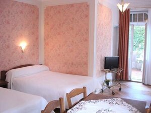 Hotel de France (Bourgogne-Franche-Comté, Doubs, Arrondissement de Montbéliard, Montbéliard, Route d'Audincourt), otel  Montbéliard'dan