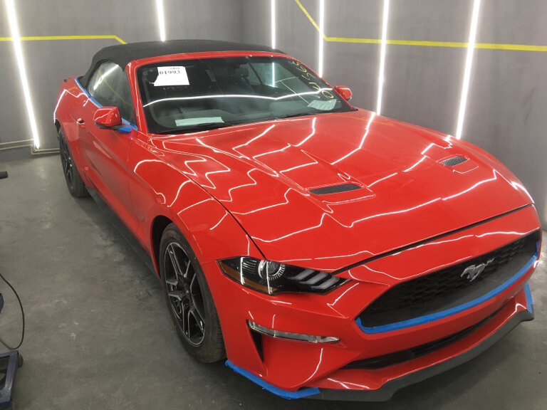 Otomobil servisi New car red, Minskaya oblastı, foto