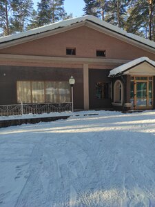 Cottage Graal Privat (Borovaya ulitsa No:2/1, derevnya Zhuravlyovo), otel