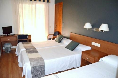 Otel Hostal Can Gatell, Katalonya, foto