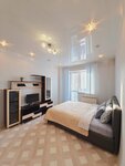 Yarkaya Komfortnaya Dvushka U Reki Apartments (Стартовая улица No:1), kısa süreli konaklama  Novosibirsk'ten