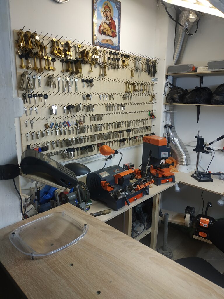 Metal eşya tamircileri Изготовление ключей, Saint‑Petersburg, foto