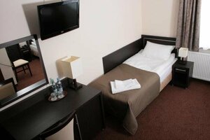 Hotel Martex (Masovian Voivodeship, City of Plonsk, Grunwaldzka Street), otel  Plonsk'tan