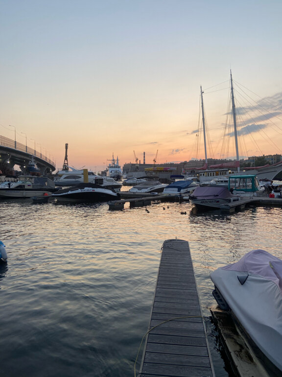 Tekne, kayık, yat Boat rent whithout Captain, Saint‑Petersburg, foto