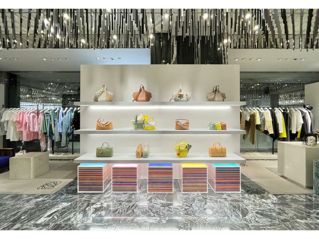 Giyim mağazası Loewe 伊勢丹新宿店3f, Tokyo, foto